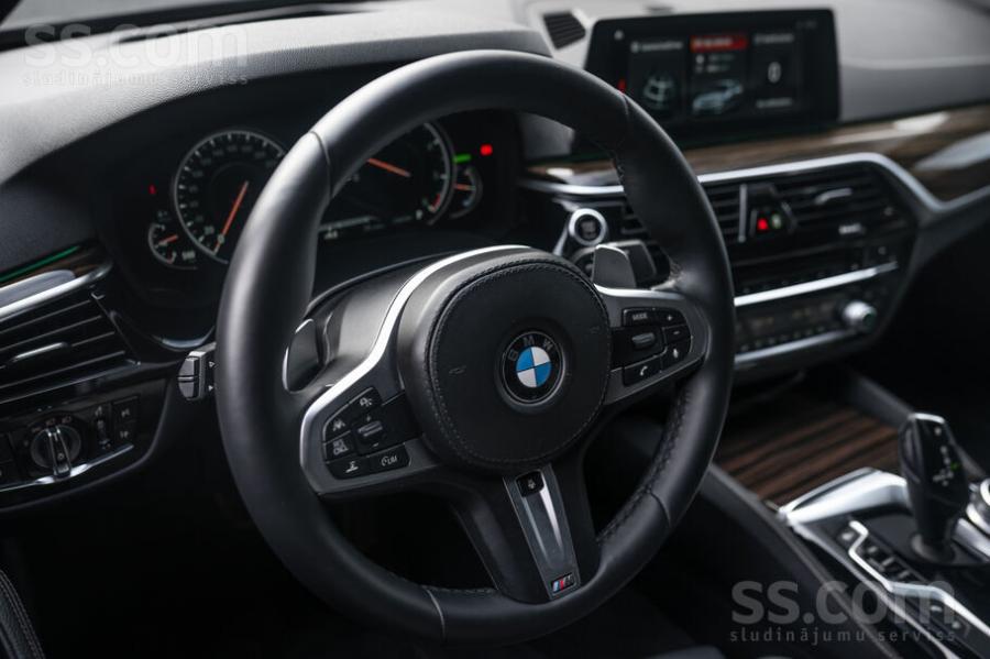 Grey BMW 530 2018 in Riga, with an engine capacity of 3.00 L and mileage of 110 thousand km for 28777 €, photo 31 on AUTOMOTO.COM.LV