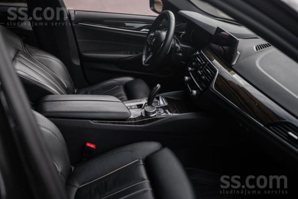 Grey BMW 530 2018 in Riga, with an engine capacity of 3.00 L and mileage of 110 thousand km for 28777 €, photo 8 on AUTOMOTO.COM.LV
