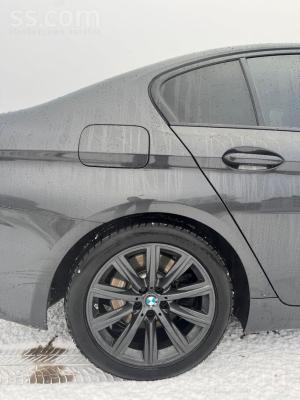Pelēks BMW 530 2018 Rīga, ar dzinēja tilpumu 3.00 L un nobraukumu 240 tūkst. km par 25500 €, foto 8 vietnē AUTOMOTO.COM.LV