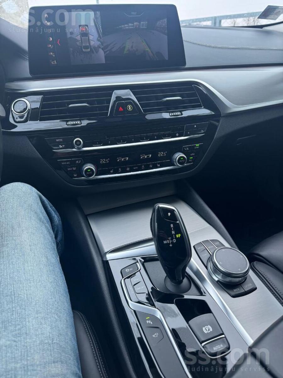 Pelēks BMW 530 2018 Rīga, ar dzinēja tilpumu 3.00 L un nobraukumu 240 tūkst. km par 25500 €, foto 15 vietnē AUTOMOTO.COM.LV
