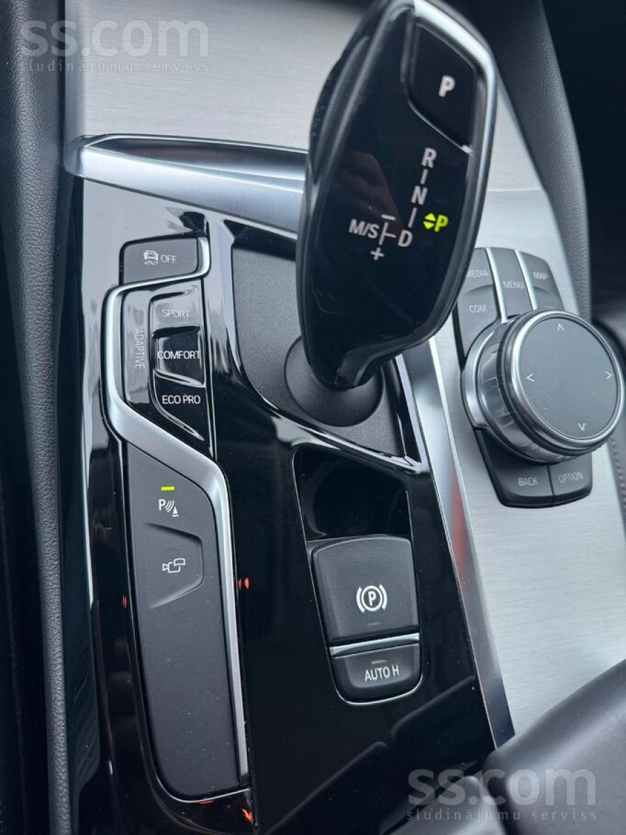 Pelēks BMW 530 2018 Rīga, ar dzinēja tilpumu 3.00 L un nobraukumu 240 tūkst. km par 25500 €, foto 24 vietnē AUTOMOTO.COM.LV
