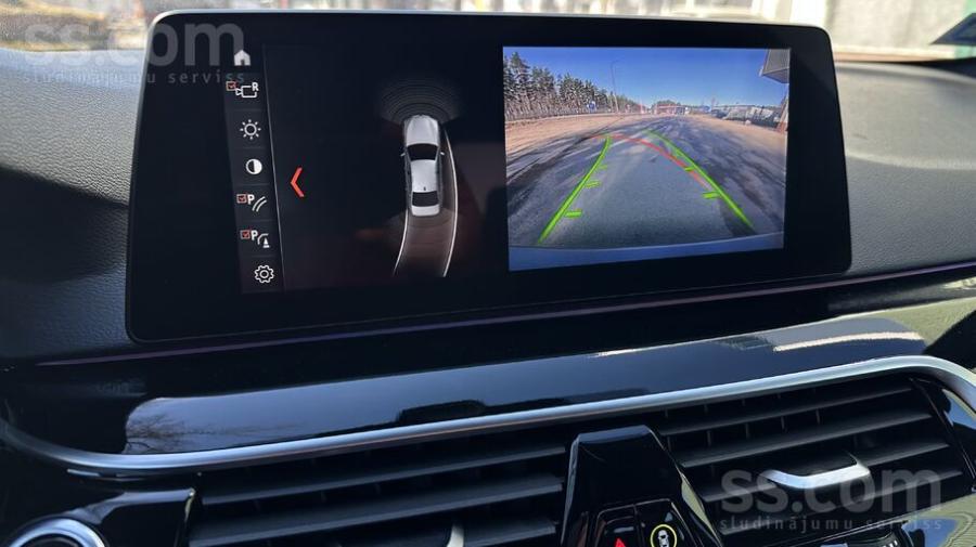 Pelēks BMW 530 2018 Rīga, ar dzinēja tilpumu 3.00 L un nobraukumu 0 tūkst. km par 29000 €, foto 24 vietnē AUTOMOTO.COM.LV
