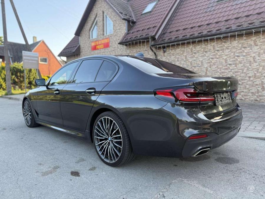 Pelēks BMW 530 2018 Vilkaviškis, ar dzinēja tilpumu 2.99 L un nobraukumu 282 tūkst. km par 17900 €, foto 5 vietnē AUTOMOTO.COM.LV