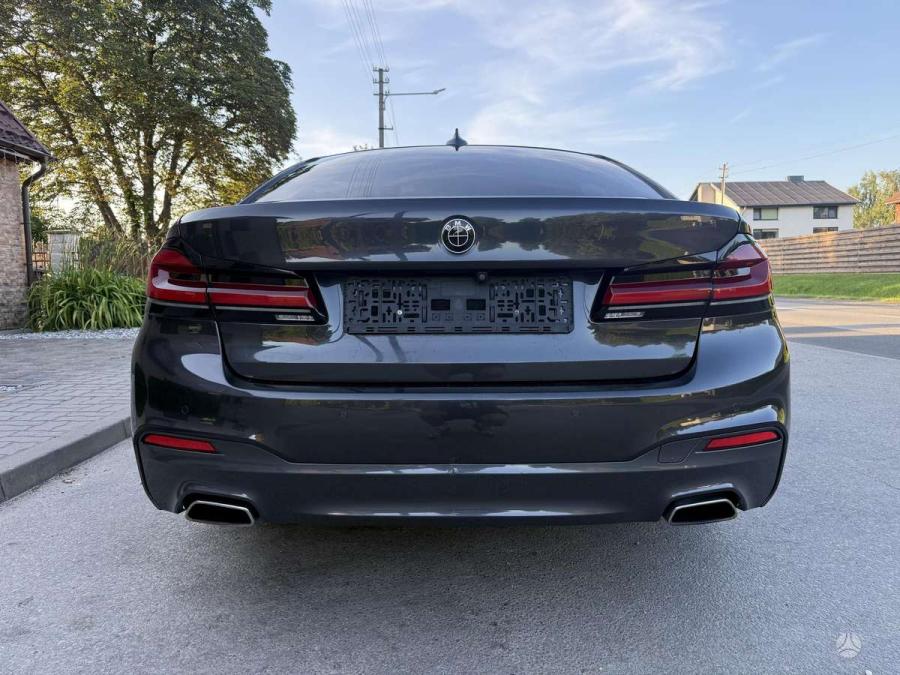 Pelēks BMW 530 2018 Vilkaviškis, ar dzinēja tilpumu 2.99 L un nobraukumu 282 tūkst. km par 17900 €, foto 6 vietnē AUTOMOTO.COM.LV