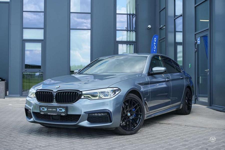 Grey BMW 530 2018 in Kaunas, with an engine capacity of 2.00 L and mileage of 237 thousand km for 19950 €, photo 3 on AUTOMOTO.COM.LV
