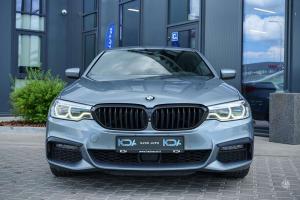 Grey BMW 530 2018 in Kaunas, with an engine capacity of 2.00 L and mileage of 237 thousand km for 19950 €, photo 5 on AUTOMOTO.COM.LV