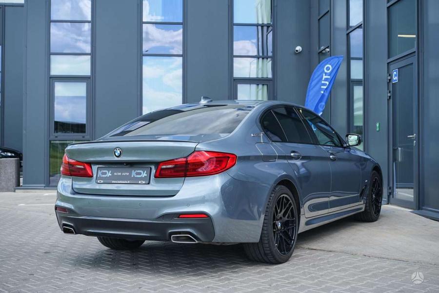 Grey BMW 530 2018 in Kaunas, with an engine capacity of 2.00 L and mileage of 237 thousand km for 19950 €, photo 12 on AUTOMOTO.COM.LV