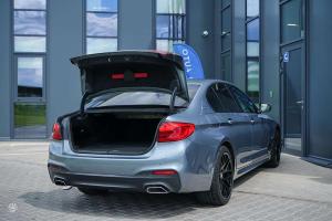 Grey BMW 530 2018 in Kaunas, with an engine capacity of 2.00 L and mileage of 237 thousand km for 19950 €, photo 16 on AUTOMOTO.COM.LV