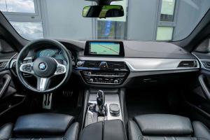 Grey BMW 530 2018 in Kaunas, with an engine capacity of 2.00 L and mileage of 237 thousand km for 19950 €, photo 18 on AUTOMOTO.COM.LV