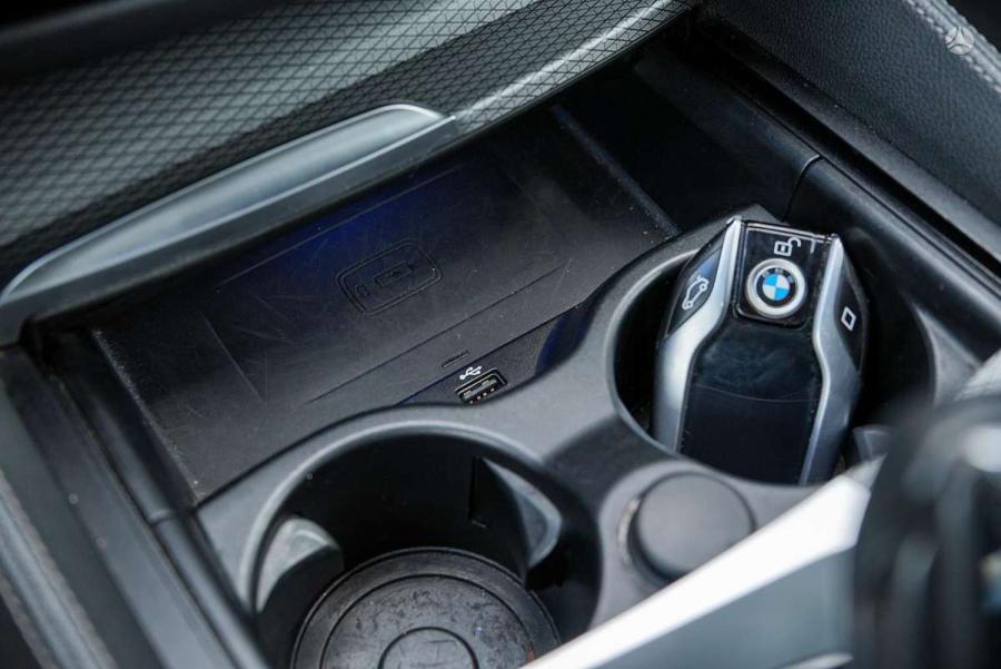 Grey BMW 530 2018 in Kaunas, with an engine capacity of 2.00 L and mileage of 237 thousand km for 19950 €, photo 24 on AUTOMOTO.COM.LV