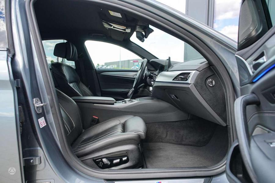 Grey BMW 530 2018 in Kaunas, with an engine capacity of 2.00 L and mileage of 237 thousand km for 19950 €, photo 38 on AUTOMOTO.COM.LV