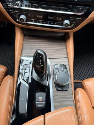 Pelēks BMW 530 2018 Rīga, ar dzinēja tilpumu 2.00 L un nobraukumu 170 tūkst. km par 21950 €, foto 14 vietnē AUTOMOTO.COM.LV
