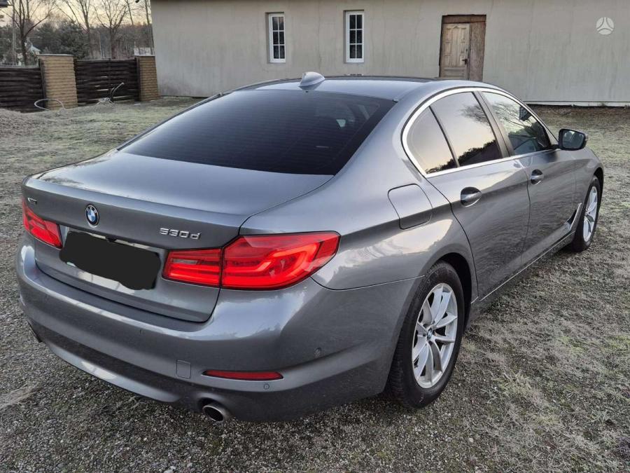 Grey BMW 530 2019 in Silute, with an engine capacity of 3.00 L and mileage of 268 thousand km for 14900 €, photo 8 on AUTOMOTO.COM.LV