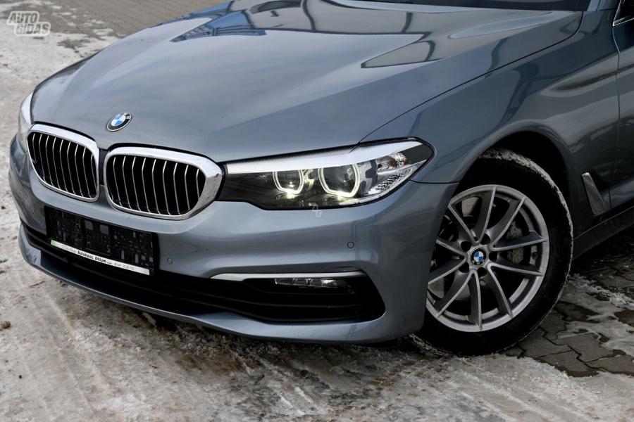 Grey BMW 530 2019 in Kretinga, with an engine capacity of 3.00 L and mileage of 269 thousand km for 18499 €, photo 4 on AUTOMOTO.COM.LV