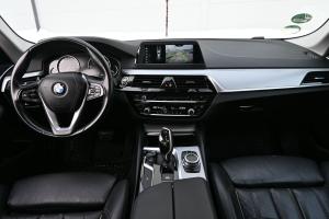 Grey BMW 530 2019 in Kretinga, with an engine capacity of 3.00 L and mileage of 269 thousand km for 18499 €, photo 26 on AUTOMOTO.COM.LV