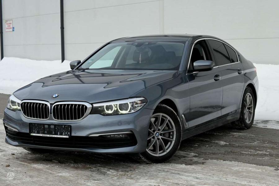 Grey BMW 530 2019 in Kretinga, with an engine capacity of 2.99 L and mileage of 269 thousand km for 18499 €, photo 3 on AUTOMOTO.COM.LV