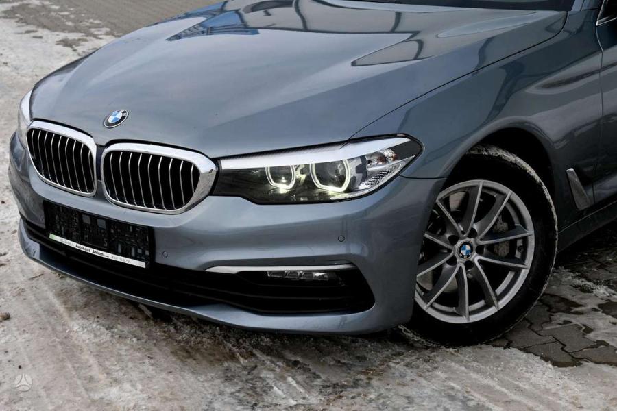 Grey BMW 530 2019 in Kretinga, with an engine capacity of 2.99 L and mileage of 269 thousand km for 18499 €, photo 4 on AUTOMOTO.COM.LV