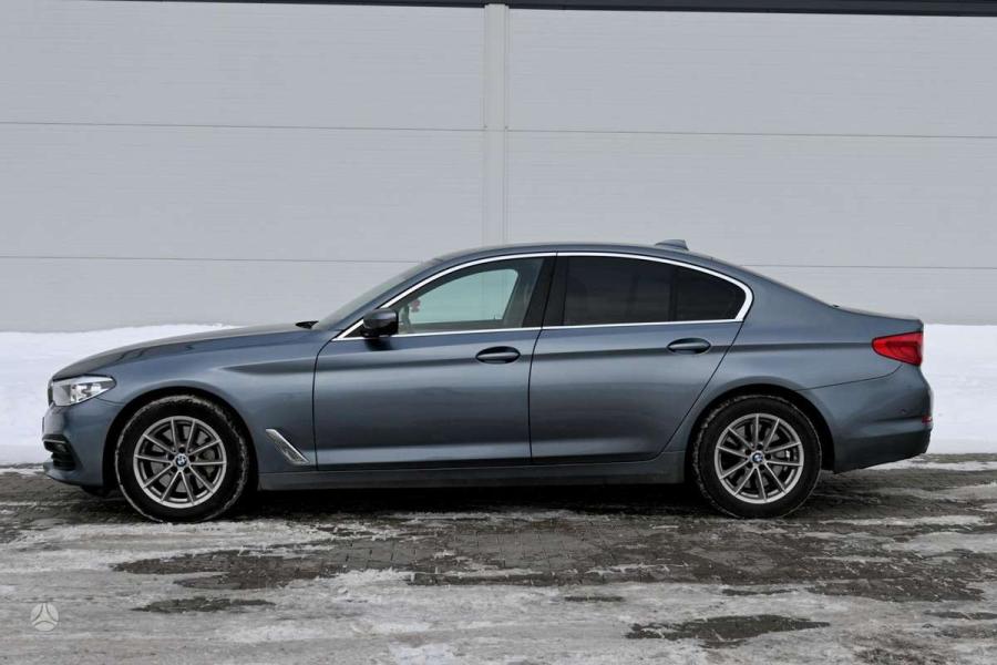 Grey BMW 530 2019 in Kretinga, with an engine capacity of 2.99 L and mileage of 269 thousand km for 18499 €, photo 11 on AUTOMOTO.COM.LV