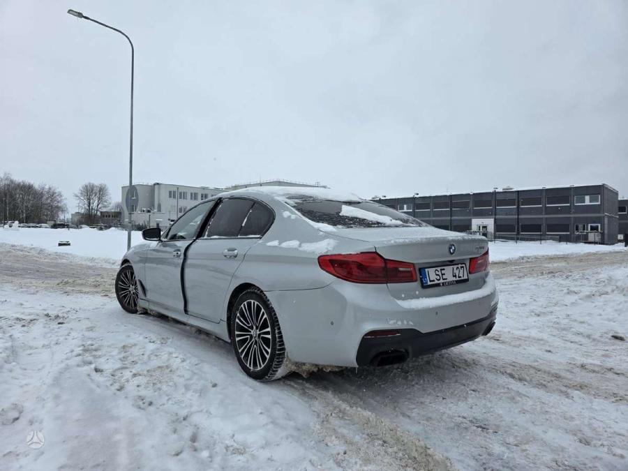Grey BMW 530 2019 in Kaunas, with an engine capacity of 2.00 L and mileage of 104 thousand km for 18300 €, photo 3 on AUTOMOTO.COM.LV