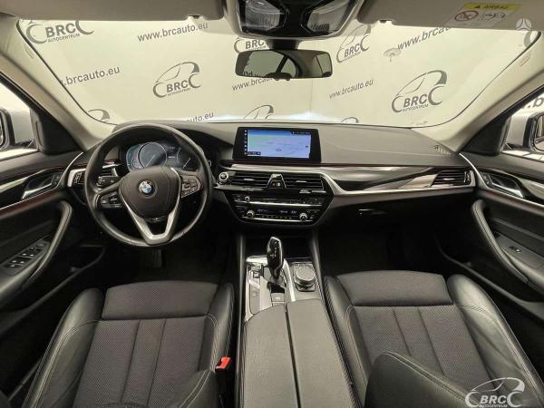 Grey BMW 530 2019 in Vilnius, with an engine capacity of 2.00 L and mileage of 74 thousand km for 24900 €, photo 4 on AUTOMOTO.COM.LV