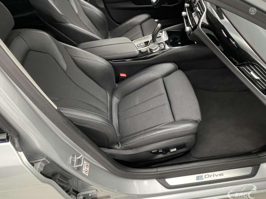 Grey BMW 530 2019 in Vilnius, with an engine capacity of 2.00 L and mileage of 74 thousand km for 24900 €, photo 6 on AUTOMOTO.COM.LV