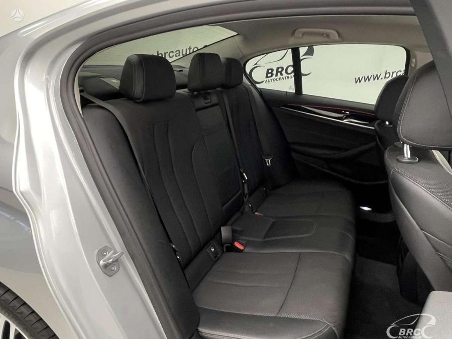 Grey BMW 530 2019 in Vilnius, with an engine capacity of 2.00 L and mileage of 74 thousand km for 24900 €, photo 12 on AUTOMOTO.COM.LV