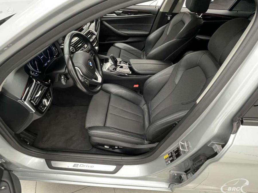 Grey BMW 530 2019 in Vilnius, with an engine capacity of 2.00 L and mileage of 74 thousand km for 24900 €, photo 21 on AUTOMOTO.COM.LV