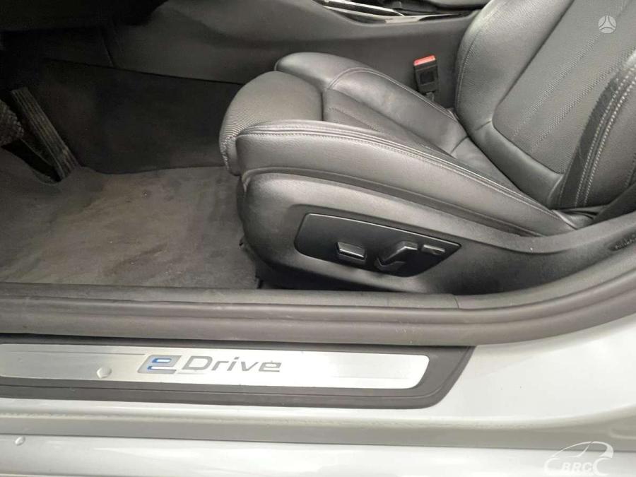 Grey BMW 530 2019 in Vilnius, with an engine capacity of 2.00 L and mileage of 74 thousand km for 24900 €, photo 22 on AUTOMOTO.COM.LV