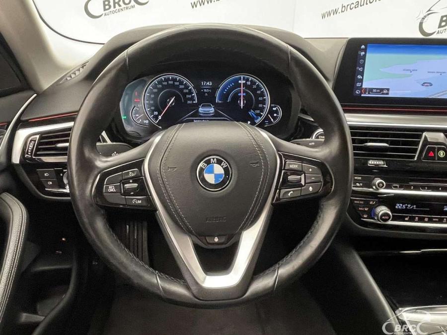 Grey BMW 530 2019 in Vilnius, with an engine capacity of 2.00 L and mileage of 74 thousand km for 24900 €, photo 27 on AUTOMOTO.COM.LV
