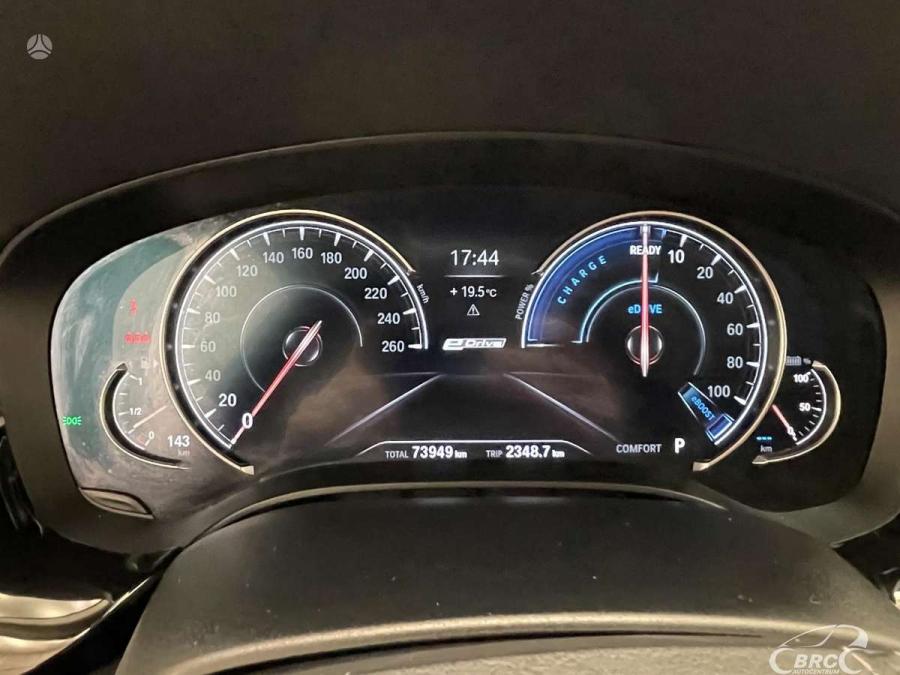 Grey BMW 530 2019 in Vilnius, with an engine capacity of 2.00 L and mileage of 74 thousand km for 24900 €, photo 31 on AUTOMOTO.COM.LV