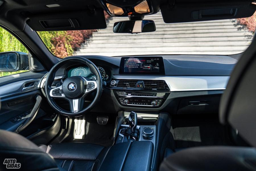 Grey BMW 530 2019 in Vilnius, with an engine capacity of 2.00 L and mileage of 146 thousand km for 22200 €, photo 12 on AUTOMOTO.COM.LV