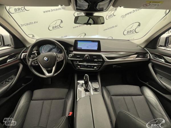 Grey BMW 530 2019 in Avizieniai, with an engine capacity of 2.00 L and mileage of 74 thousand km for 22900 €, photo 3 on AUTOMOTO.COM.LV