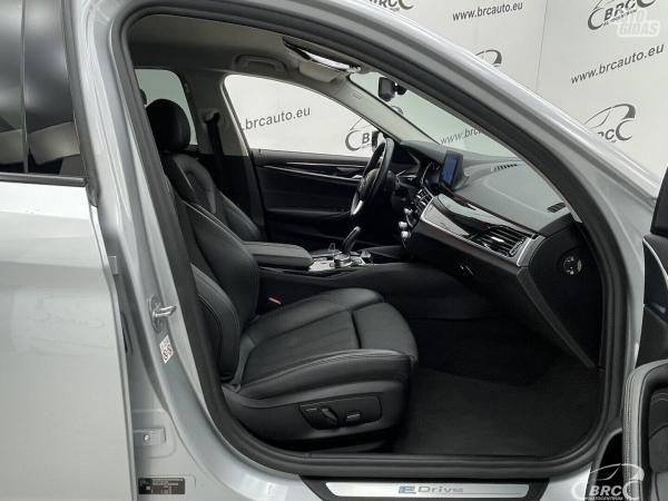 Grey BMW 530 2019 in Avizieniai, with an engine capacity of 2.00 L and mileage of 74 thousand km for 22900 €, photo 4 on AUTOMOTO.COM.LV