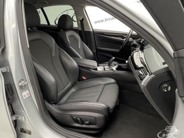 Grey BMW 530 2019 in Avizieniai, with an engine capacity of 2.00 L and mileage of 74 thousand km for 22900 €, photo 7 on AUTOMOTO.COM.LV
