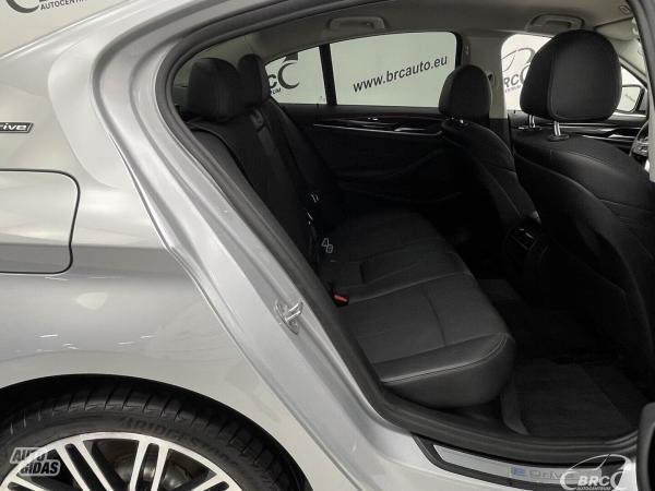 Grey BMW 530 2019 in Avizieniai, with an engine capacity of 2.00 L and mileage of 74 thousand km for 22900 €, photo 9 on AUTOMOTO.COM.LV