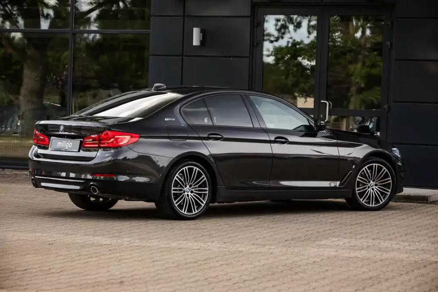 Pelēks BMW 530 2019 Jelgava, ar dzinēja tilpumu 2.00 L un nobraukumu 240 tūkst. km par 20999 €, foto 8 vietnē AUTOMOTO.COM.LV