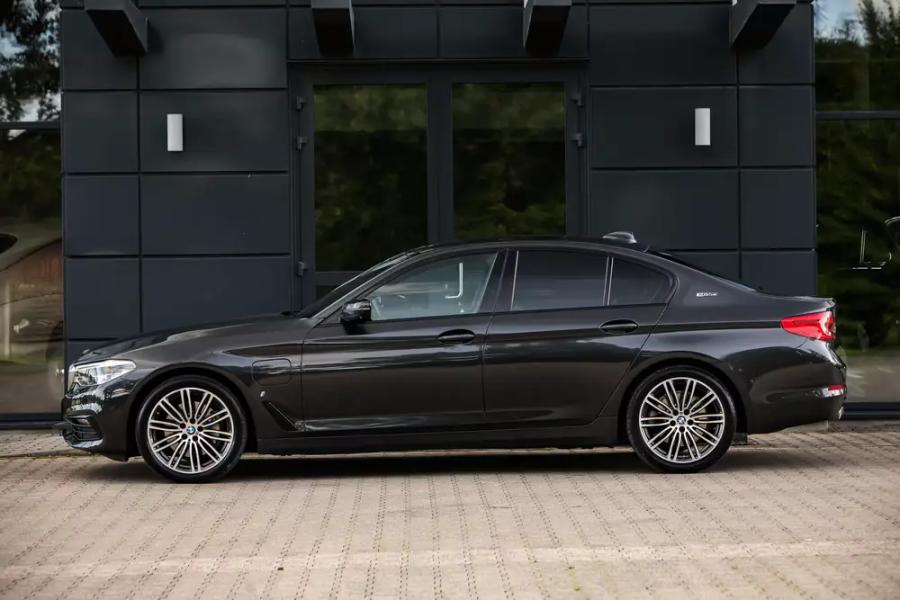 Pelēks BMW 530 2019 Jelgava, ar dzinēja tilpumu 2.00 L un nobraukumu 240 tūkst. km par 20999 €, foto 13 vietnē AUTOMOTO.COM.LV