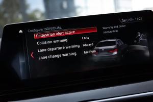 Pelēks BMW 530 2019 Jelgava, ar dzinēja tilpumu 2.00 L un nobraukumu 240 tūkst. km par 20999 €, foto 28 vietnē AUTOMOTO.COM.LV