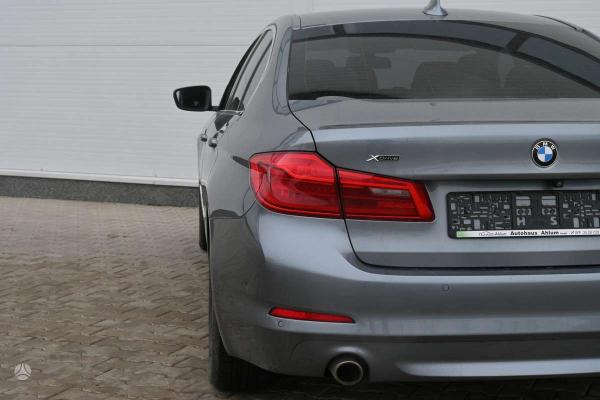 Grey BMW 530 2019 in Kretinga, with an engine capacity of 2.99 L and mileage of 269 thousand km for 17499 €, photo 10 on AUTOMOTO.COM.LV