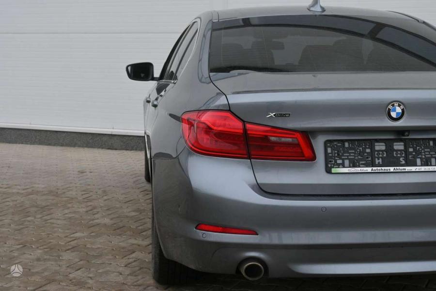 Grey BMW 530 2019 in Kretinga, with an engine capacity of 2.99 L and mileage of 269 thousand km for 17499 €, photo 11 on AUTOMOTO.COM.LV