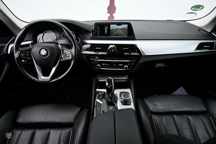 Grey BMW 530 2019 in Kretinga, with an engine capacity of 2.99 L and mileage of 269 thousand km for 17499 €, photo 26 on AUTOMOTO.COM.LV