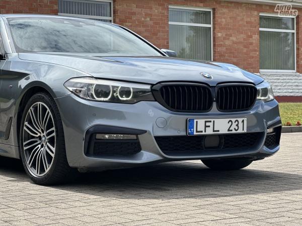Grey BMW 530 2019 in Vilnius, with an engine capacity of 3.00 L and mileage of 203 thousand km for 21900 €, photo 2 on AUTOMOTO.COM.LV