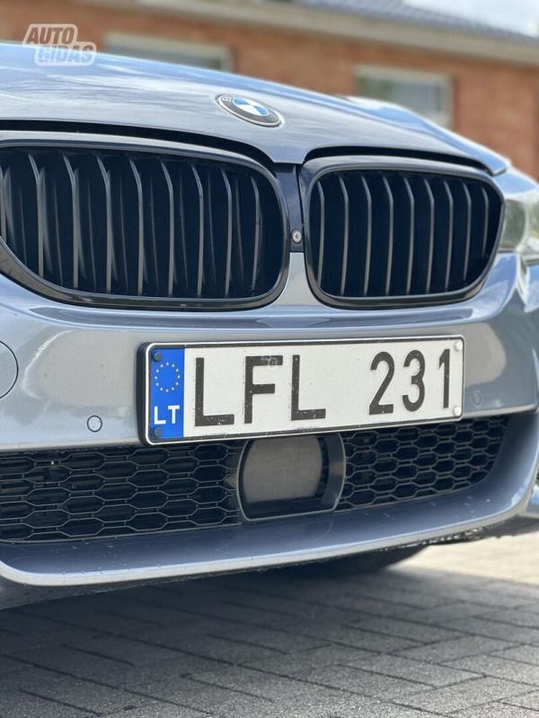 Grey BMW 530 2019 in Vilnius, with an engine capacity of 3.00 L and mileage of 203 thousand km for 21900 €, photo 4 on AUTOMOTO.COM.LV