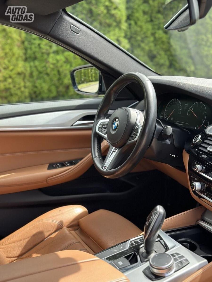 Grey BMW 530 2019 in Vilnius, with an engine capacity of 3.00 L and mileage of 203 thousand km for 21900 €, photo 29 on AUTOMOTO.COM.LV