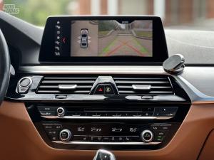Grey BMW 530 2019 in Vilnius, with an engine capacity of 3.00 L and mileage of 203 thousand km for 21900 €, photo 35 on AUTOMOTO.COM.LV