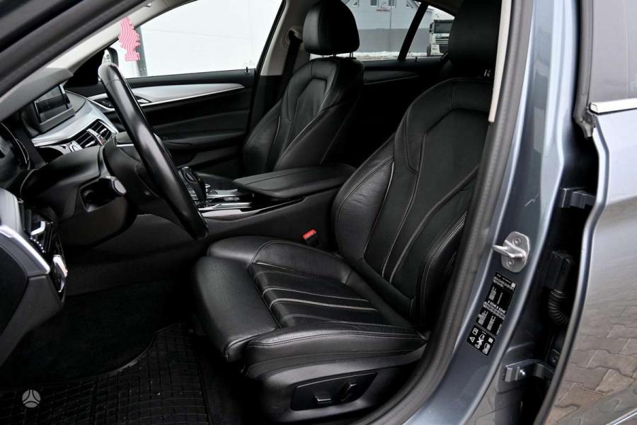Grey BMW 530 2019 in Kretinga, with an engine capacity of 2.99 L and mileage of 269 thousand km for 17499 €, photo 18 on AUTOMOTO.COM.LV