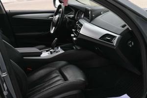 Grey BMW 530 2019 in Kretinga, with an engine capacity of 2.99 L and mileage of 269 thousand km for 17499 €, photo 23 on AUTOMOTO.COM.LV