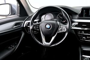 Grey BMW 530 2019 in Kretinga, with an engine capacity of 2.99 L and mileage of 269 thousand km for 17499 €, photo 27 on AUTOMOTO.COM.LV