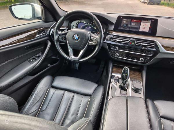 Grey BMW 530 2019 in Siauliai, with an engine capacity of 2.00 L and mileage of 234 thousand km for 13999 €, photo 11 on AUTOMOTO.COM.LV