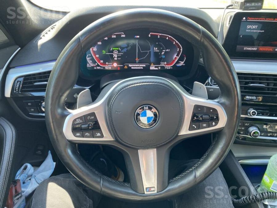 Pelēks BMW 530 2020 Rīga, ar dzinēja tilpumu 3.00 L un nobraukumu 196 tūkst. km par 26500 €, foto 16 vietnē AUTOMOTO.COM.LV